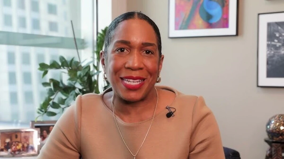 Juliana Stratton Bio, Age, Husband, Daughters, Policies, Net Worth ...